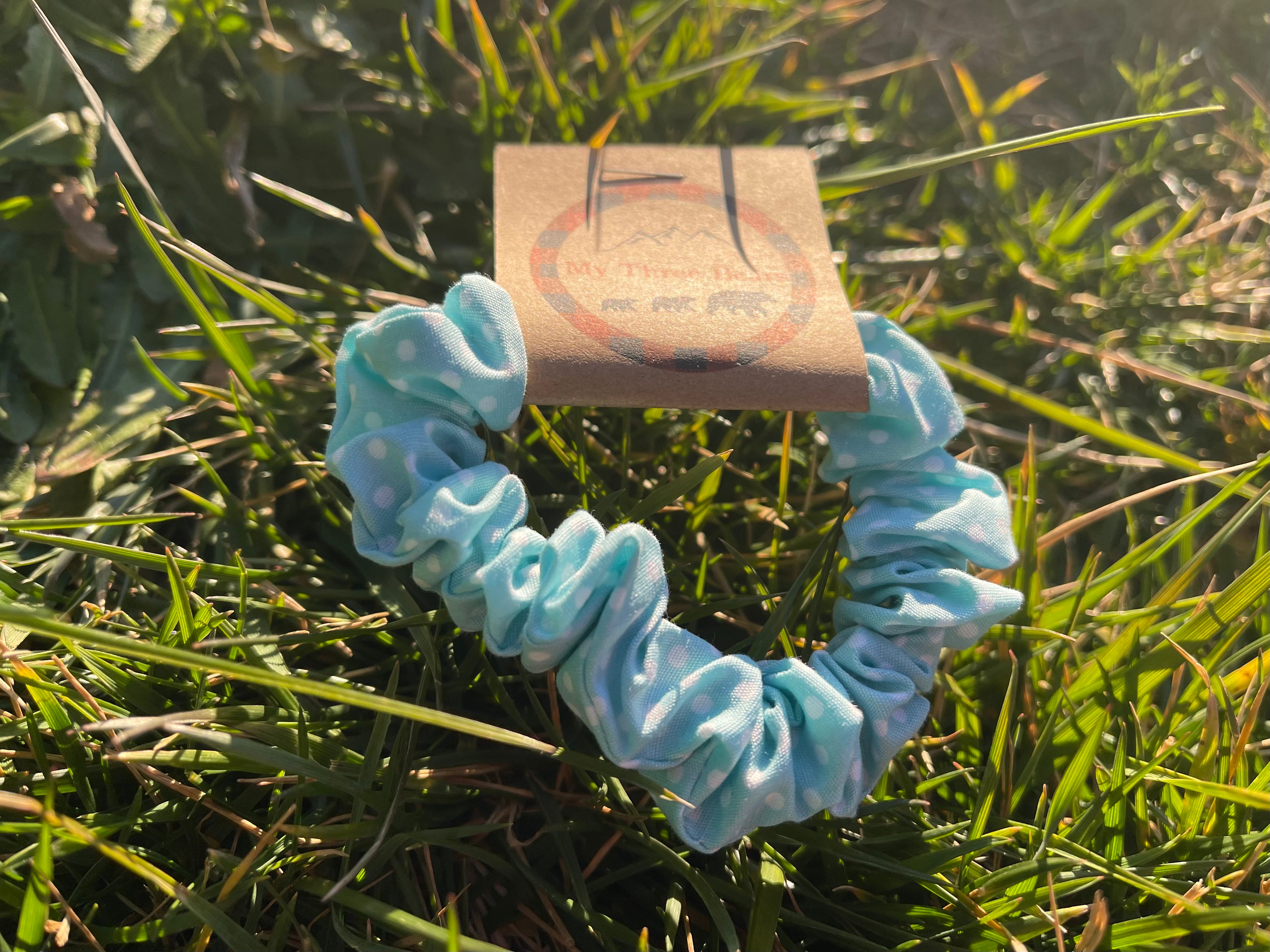 Blue Polkadot Scrunchie – mythreebears
